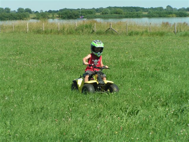 Quad rijden voor kinderen | Camel Events - Bedrijfs- en teamuitjes met ...